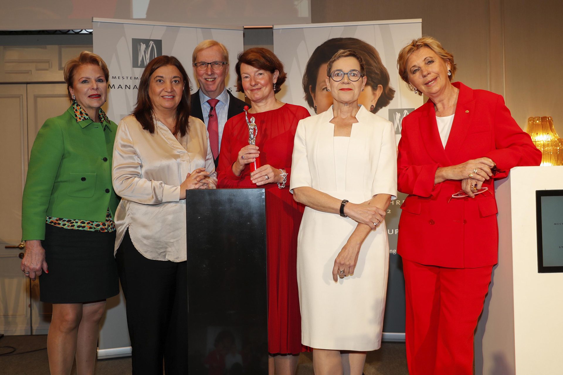 Berlin/Gütersloh, September 23, 2022: Equality Award for Astrid ...